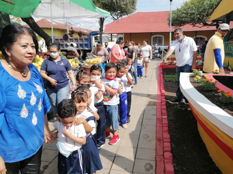 ESTUDANTES EN APRENDIZAJE SOBRE JOSEFA TOLEDO DE AGUERRI. – Alcaldía de ...
